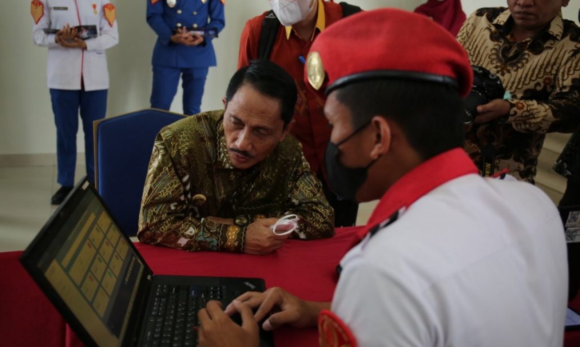 Novrizal, Taruna Poltek SSN Mengembangkan Lie Detector dengan nama ...